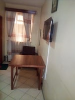 Quarto Twin | Secretária, Wi-fi grátis, roupa de cama fornecida