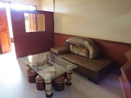 Área de estar no saguão