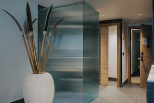 Apartamento, vista para a baía | Edredões de penas, com decoração personalizada 