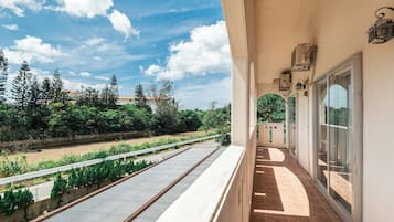 Vila | Vista da sacada