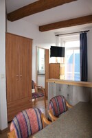 Apartamento, casa de banho privativa