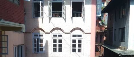 Entrada do alojamento