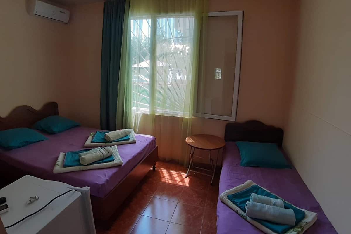 Quarto Twin Familiar | Quartos insonorizados, ferro/tábua de engomar, Wi-fi grátis 