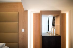 Quarto Duplo Panorâmico, varanda, vista para o lago | Comodidade do quarto