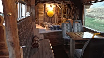 Cabana de Madeira Standard, casa de banho partilhada | Com decoração personalizada