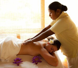 Massagens musculares profundas, massagens suecas 