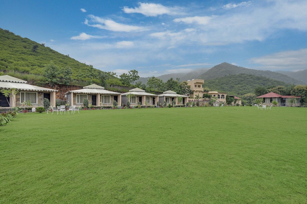 Kavish Holiday Hill Resort - Gujarat
