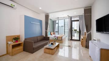 Apartamento Familiar | Sala | Televisor de 20 polegadas com canais por cabo