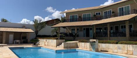 Fachada da propriedade