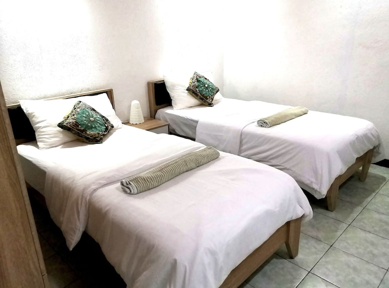 Surf, Chill & Relax. - Maldives