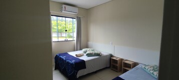 Wi-Fi de cortesia, roupa de cama