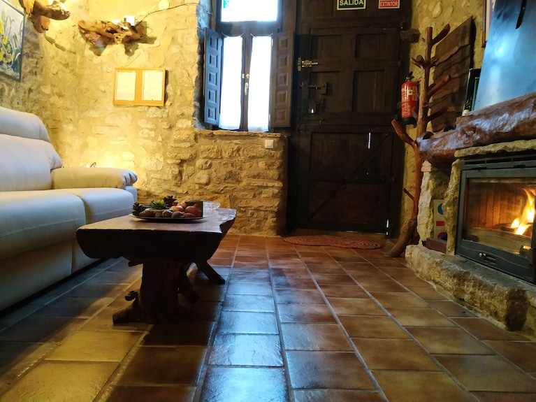 Self Catering Art Rustic For 2 People - Catí