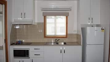Cabana de Madeira Deluxe | Kitchenette privada | Uma chaleira elétrica