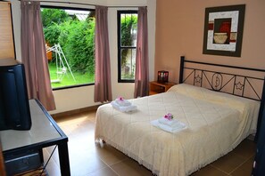 Cabana de Madeira Superior | Minibar, cofre no quarto, com decoração personalizada 