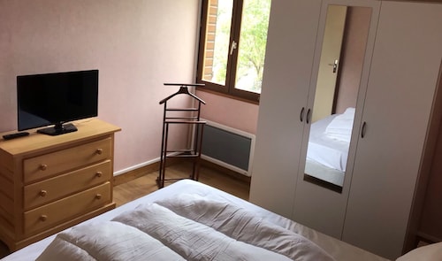 Chalet 16 Personnes Avec Cheminée Et 5 Chambres - Super Besse