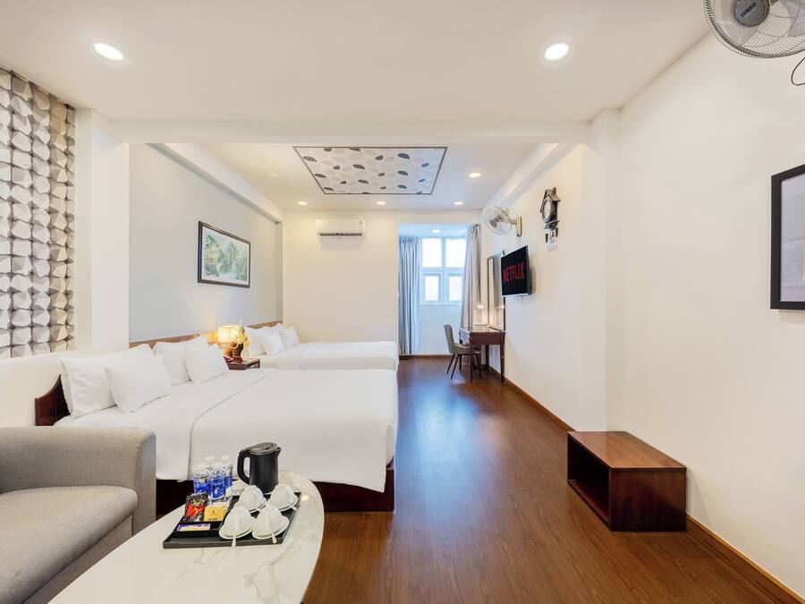 Quarto quádruplo família (Grand Family Room) | Frigobar, cofres nos quartos, cortinas blackout