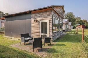 Cabana conforto, 2 quartos, terraço, no jardim | Vista para o jardim