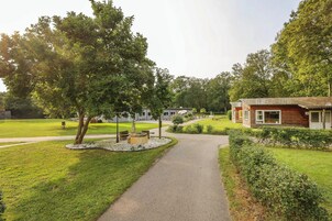 Cabana de Madeira Deluxe, 1 quarto, terraço, junto ao jardim | Vista para o jardim