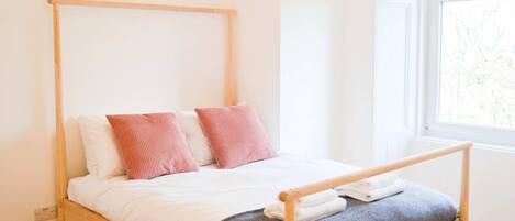 Apartamento (1 Bedroom) | 1 quarto, secretária adequada para computadores portáteis