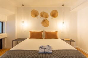 Loft Cidade, 1 cama queen-size (Nickel Artist Atelier) | Cofre com capacidade para portátil, com decoração personalizada 