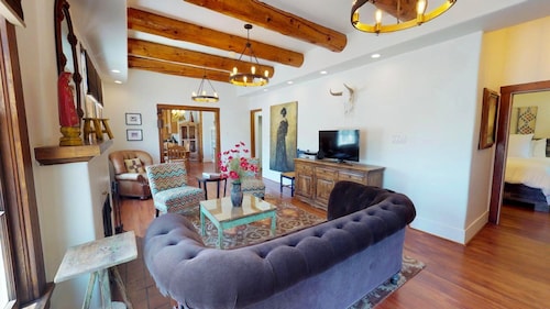 Adobe Abode Casita - Santa Fe, NM