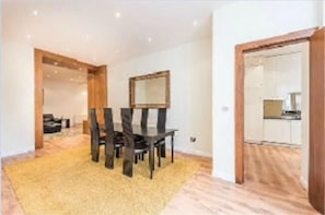 Apartamento | Opções para refeição no quarto
