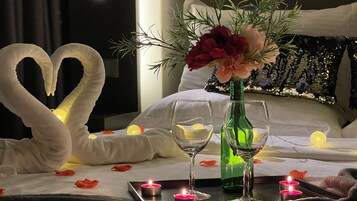 Penthouse de Luxo (Genting Sky Glamping Duplex Suite) | Secretária, secretária adequada para computadores portáteis 