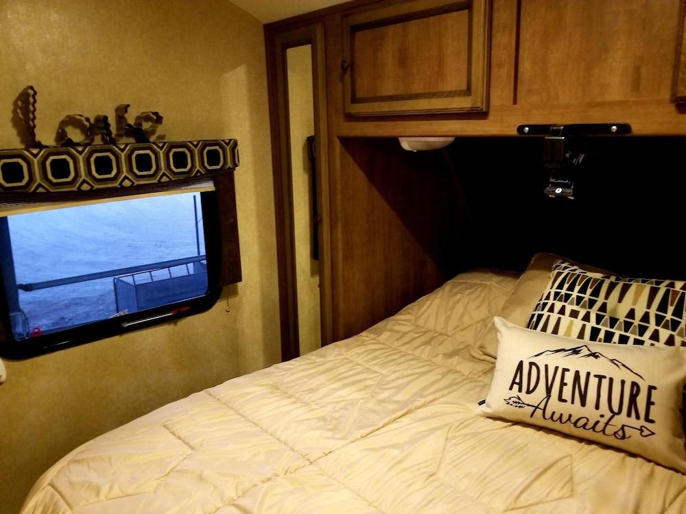 Clovis Country Cozy Camper - Californië