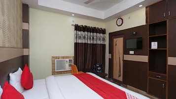 Quarto Clássico com Cama de Casal | Camas desdobráveis, Wi-fi grátis