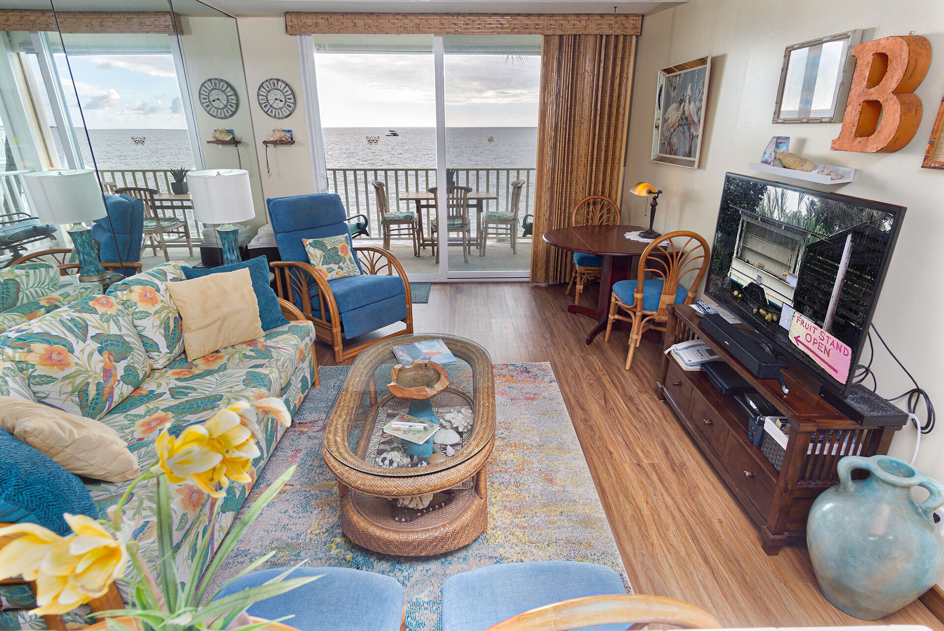 Bedroom And Living Room Face Sea! - Halekonakai305 - Kailua