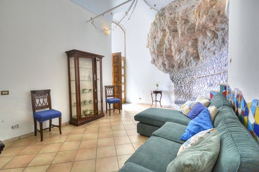 Villa Amaltea: A Bright Three-story Villa Built Sheer Above The Sea, With Free Wi-fi. - 살레르노