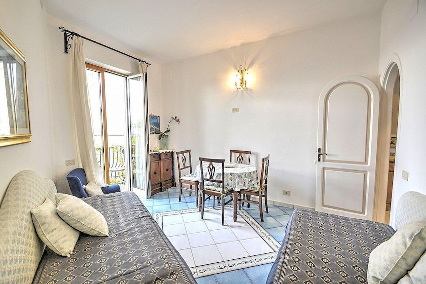 Casa Bettina: A Characteristic One-story Ancient House, With Free Wi-fi. - Positano