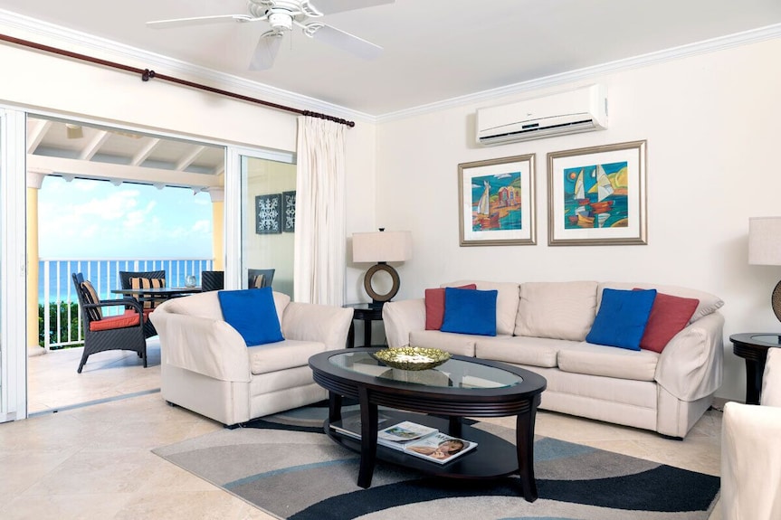 Beachfront Condo With Pool - Sapphire 511 - Bridgetown
