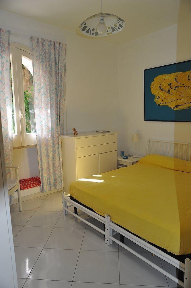 Appartamento Lindora C: Un Luminoso Ed Elegante Appartamento Che è Parte Di Una Villa Situato In Una Zona Tranquilla A Pochi Minuti Dal Centro. - Lacco Ameno
