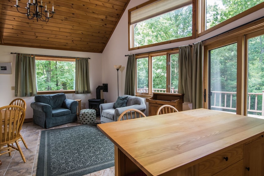 Cottage In The Woods, Close To Everything In Stowe - Vermont