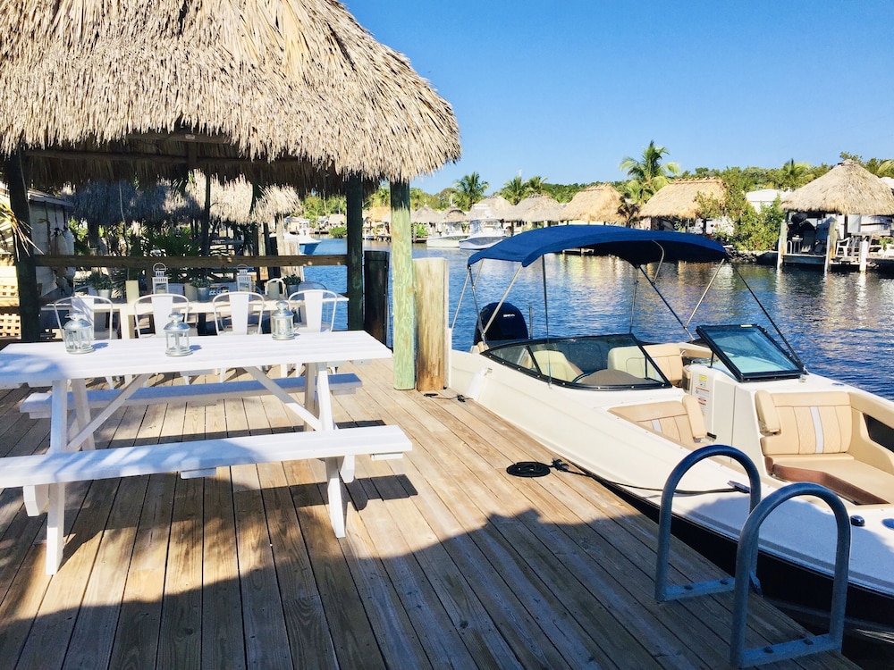 Waterfront Pool, Beach, Dock, Kayaks, Paddleboards - Key Largo, FL