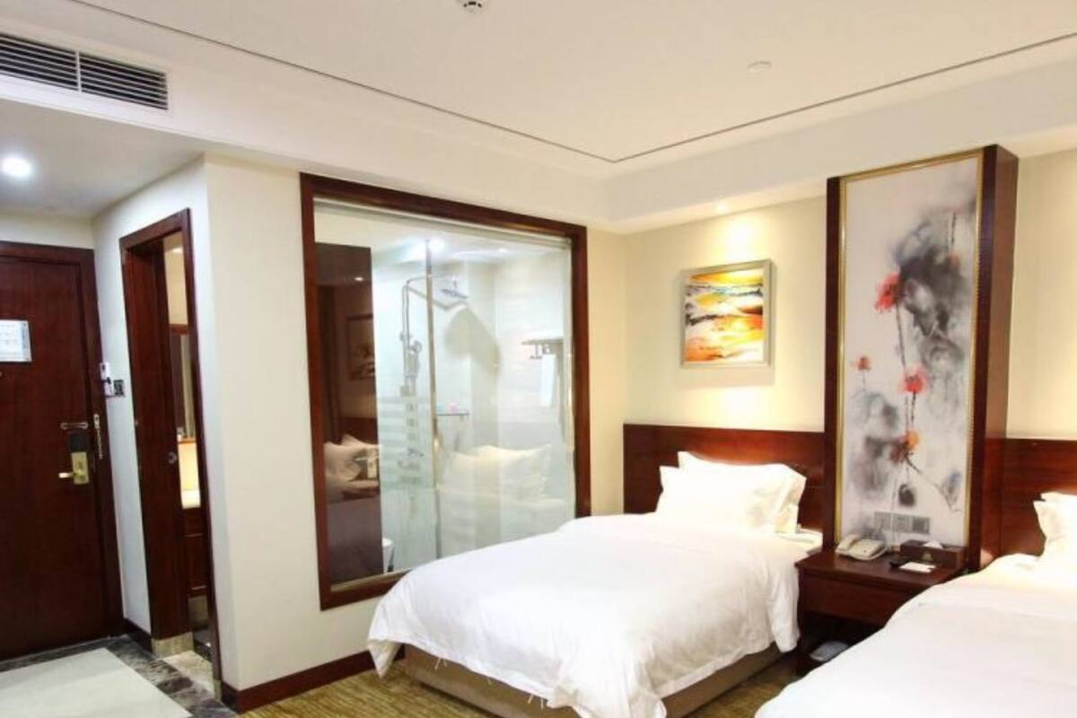 Quarto duplo luxo | Escrivaninha, cortinas blackout, quartos à prova de som