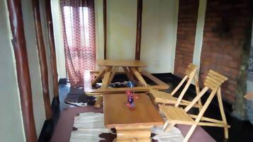 Casa de Campo Familiar | Com decoração personalizada, com mobília individualizada, Wi-fi grátis