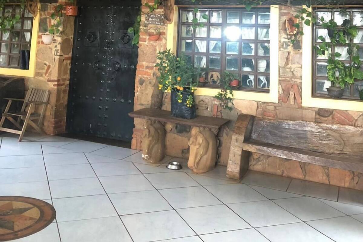 Cabine | Camas desdobráveis, Wi-fi grátis, com decoração personalizada 