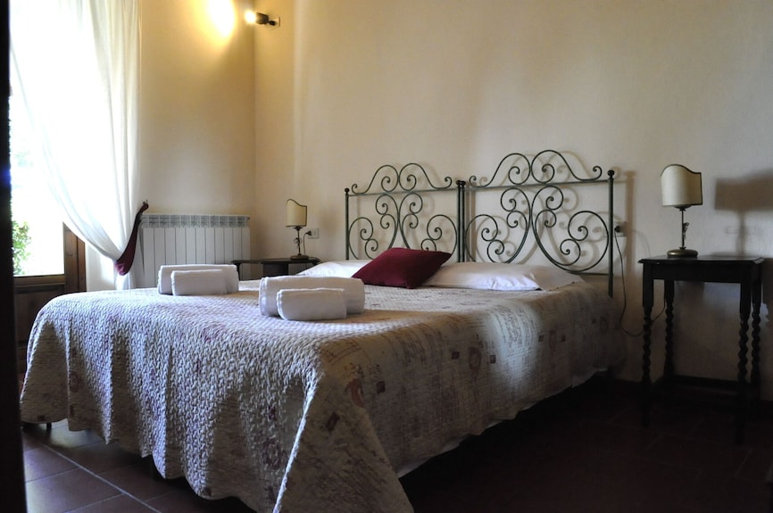 Charming Ground Floor Apartment Near San Gimignano And Volterra - Tuscany