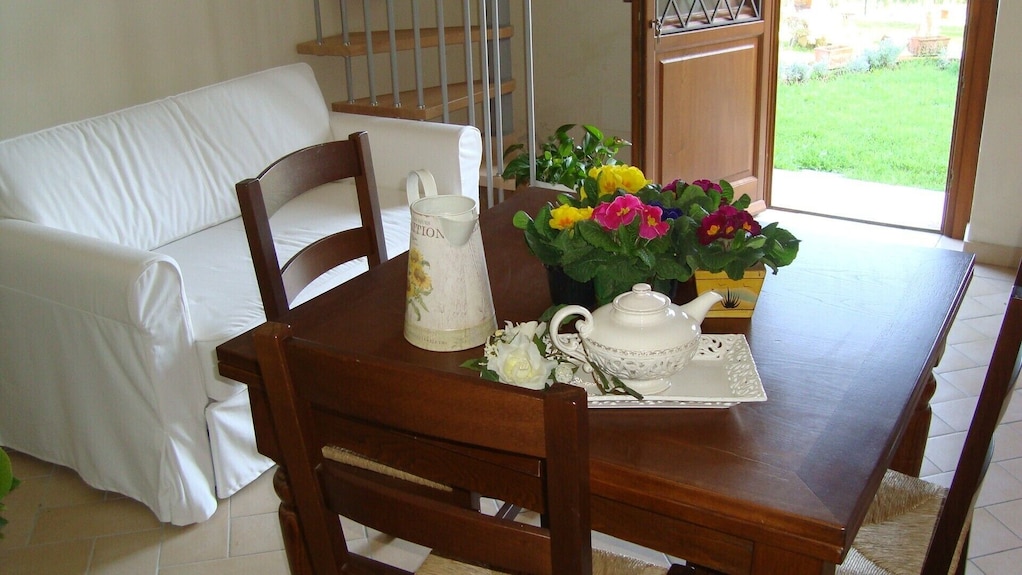 The Barn Of Penelope - Typical Tuscan Farmhouse Surrounded By Greenery - Tuscany