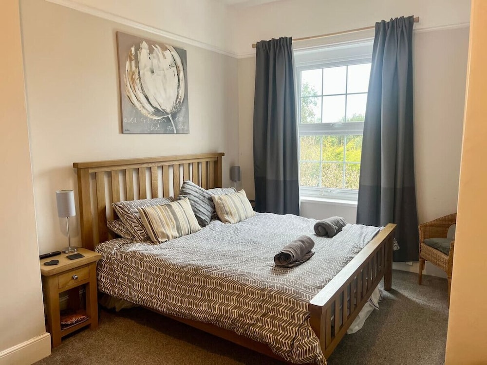Beautiful, Traditional Cottage Close To Ferry - Bembridge
