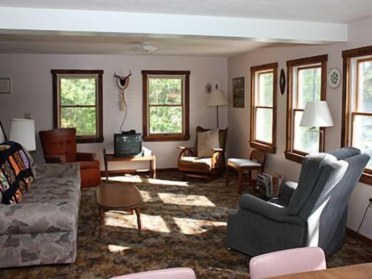 Water Front Cape Style Cottage - Maine