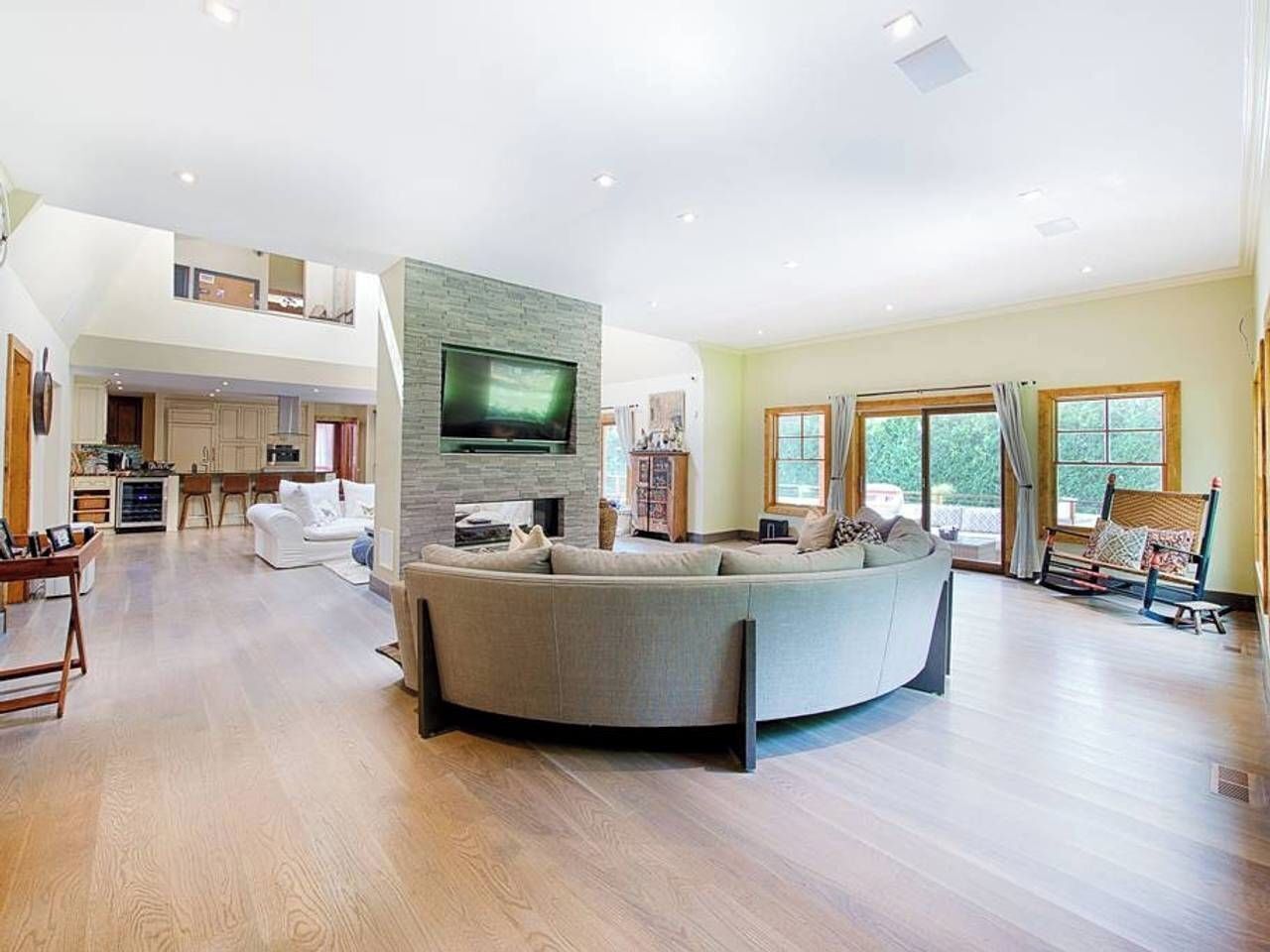 Spacious 5 Bedroom Family House With Heated Pool And Padel Court - Sag Harbor, NY