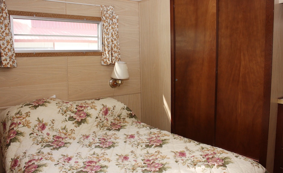 Efficace Camp 1,963 Vintage Mobile Home - Maine