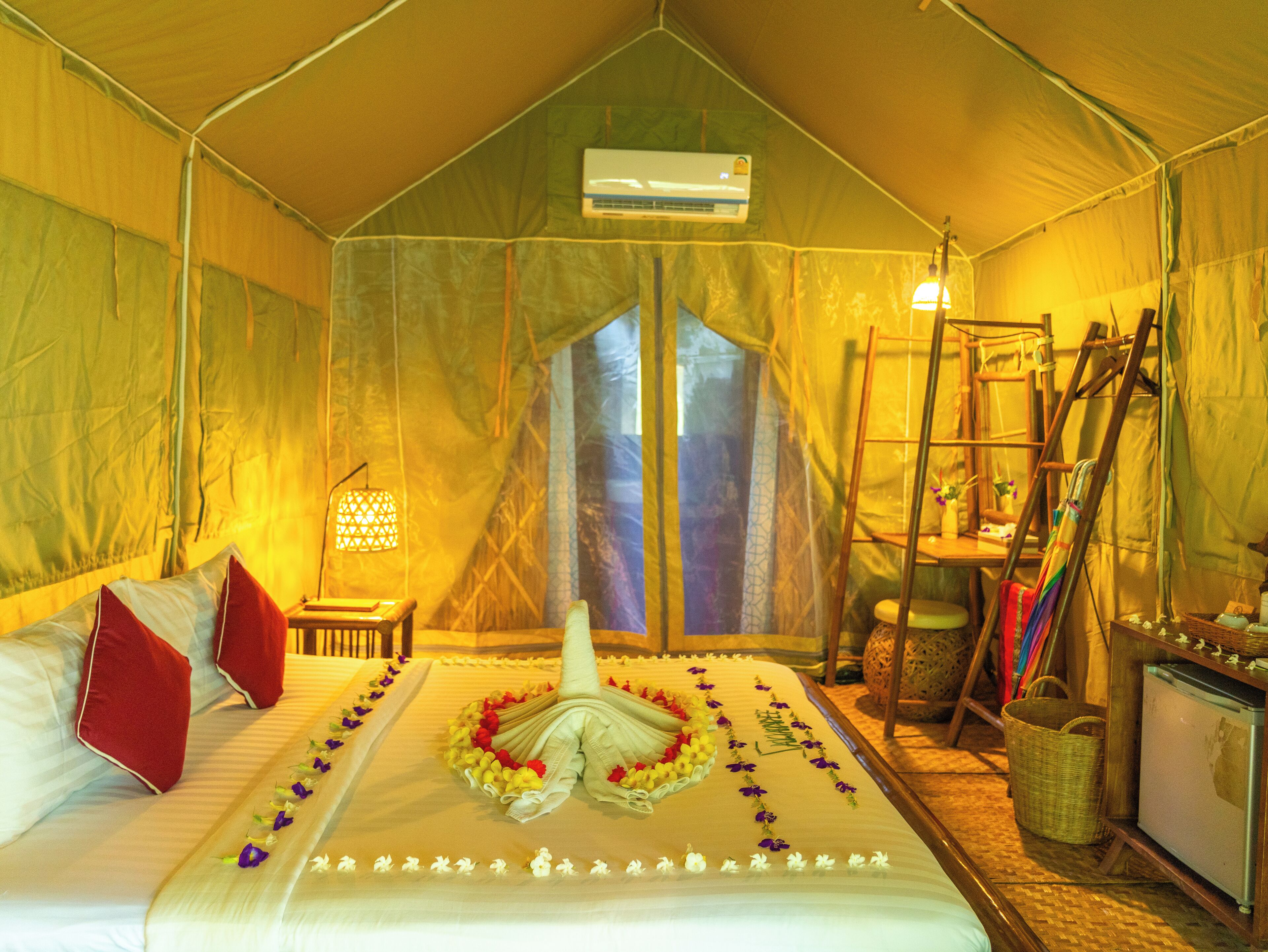 Quarto Superior, 1 quarto, junto ao pátio | Minibar, com decoração personalizada, secretária, Wi-fi grátis 