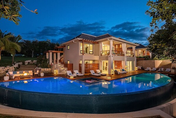 Luxury Villa near Dunn's River Falls - Ocho Rios | Vrbo