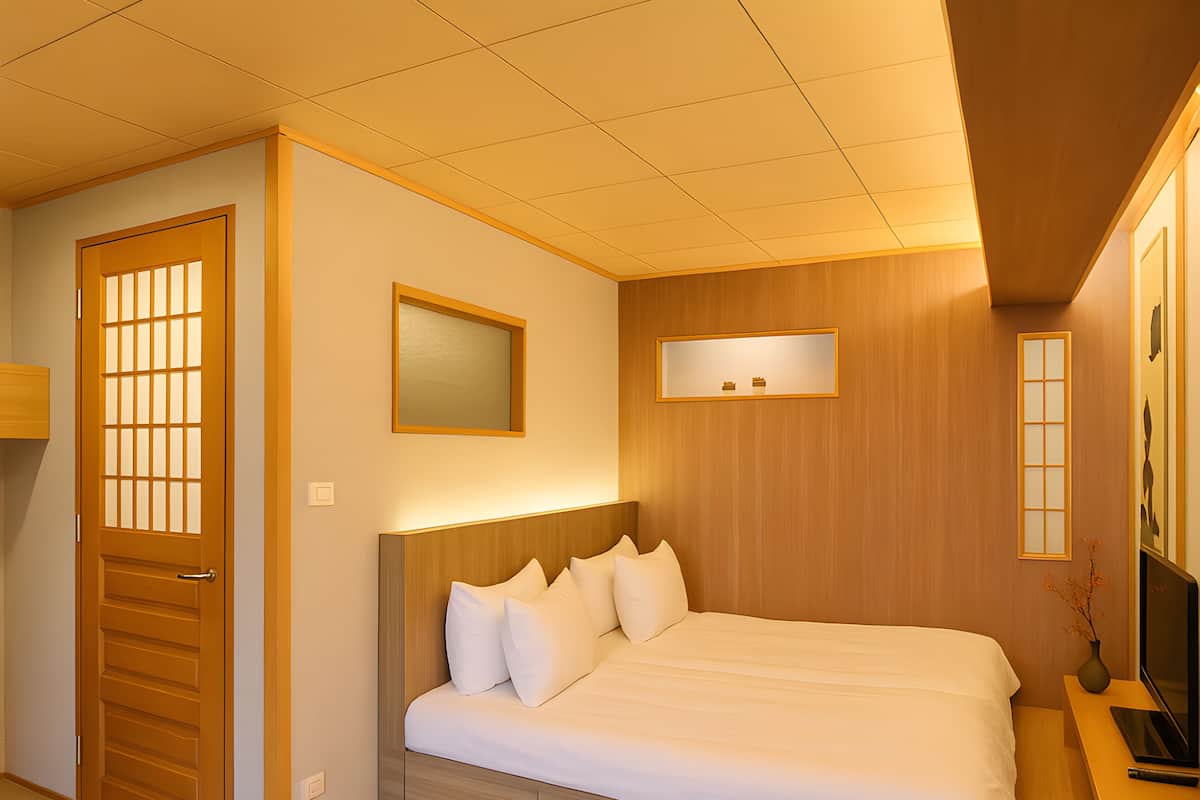 Quarto triplo elite | Individualmente mobiliados, cortinas blackout, Wi-Fi de cortesia