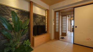 Quarto Triplo Elite | Com mobília individualizada, cortinas/cortinados opacos, Wi-fi grátis
