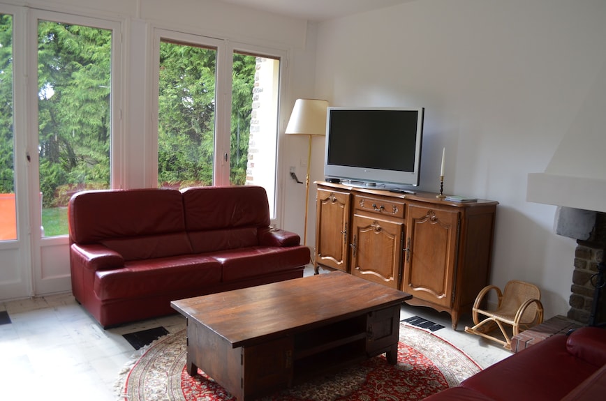 Les Hortensias-mooi Huis Gelegen In Het Hart Van Het Land Van Bray. - Forges-les-Eaux